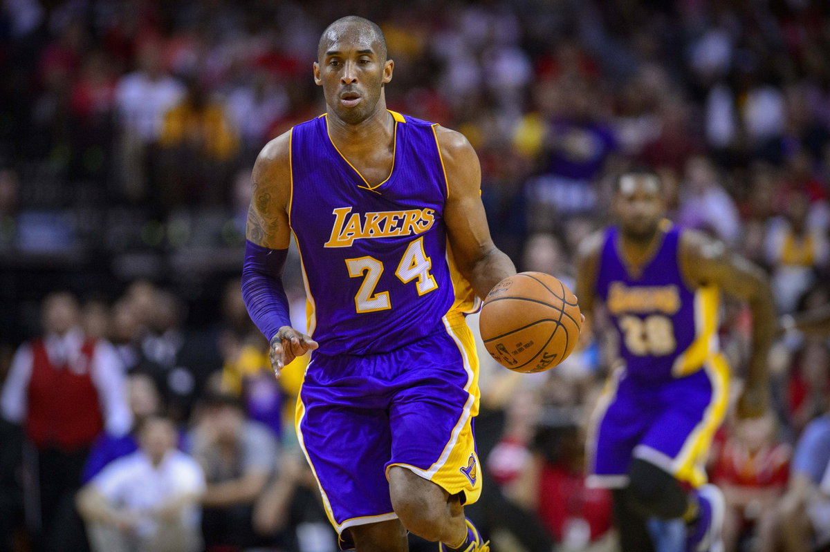 Michael Jordan on only 4 NBA players who could play in his era