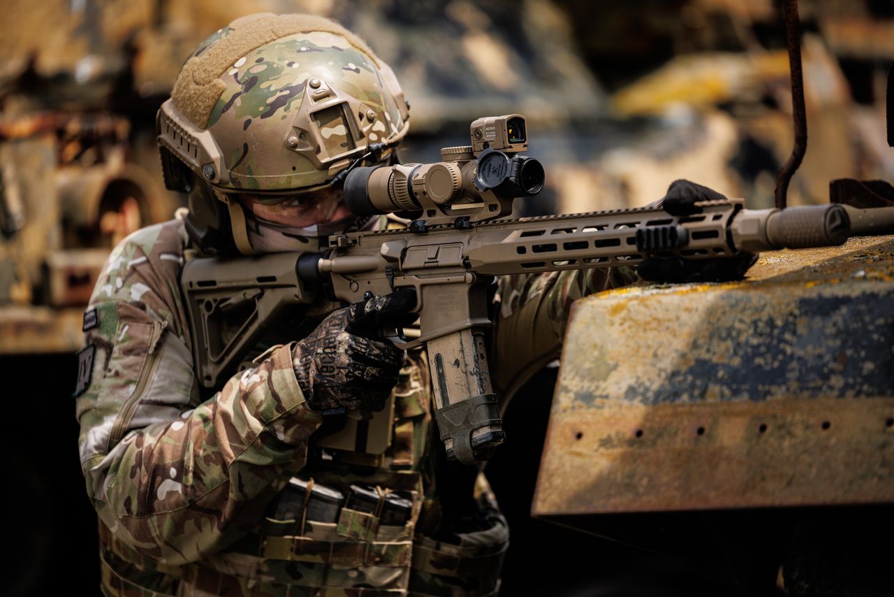 Red dot vs. LPVO: Which setup are serious shooters actually running?