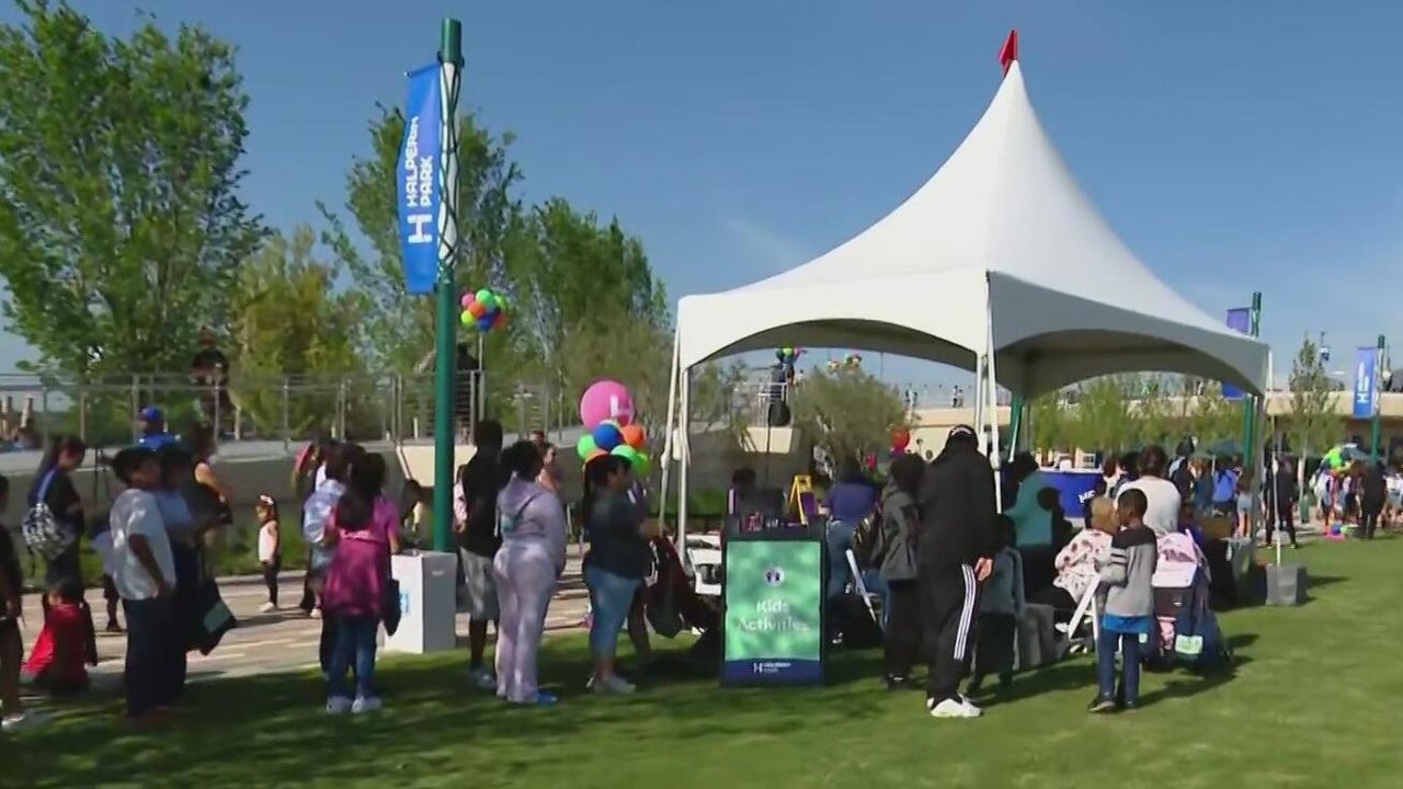 Oak Cliff community turns out for Halperin Park's opening