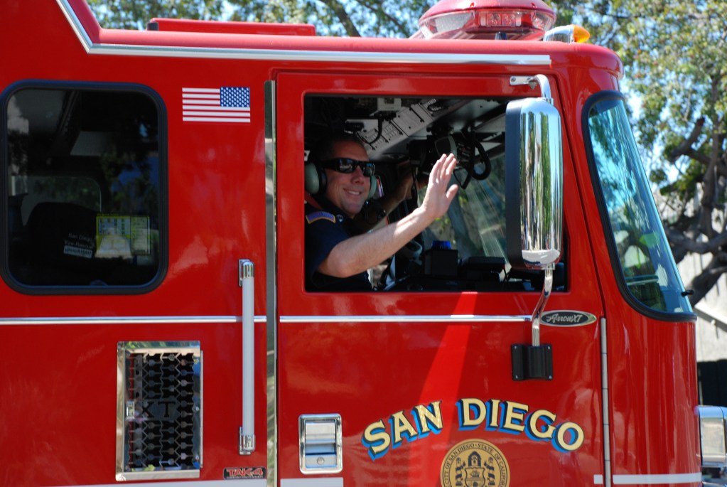 Mission Bay Boat & Ski Club damaged in morning fire