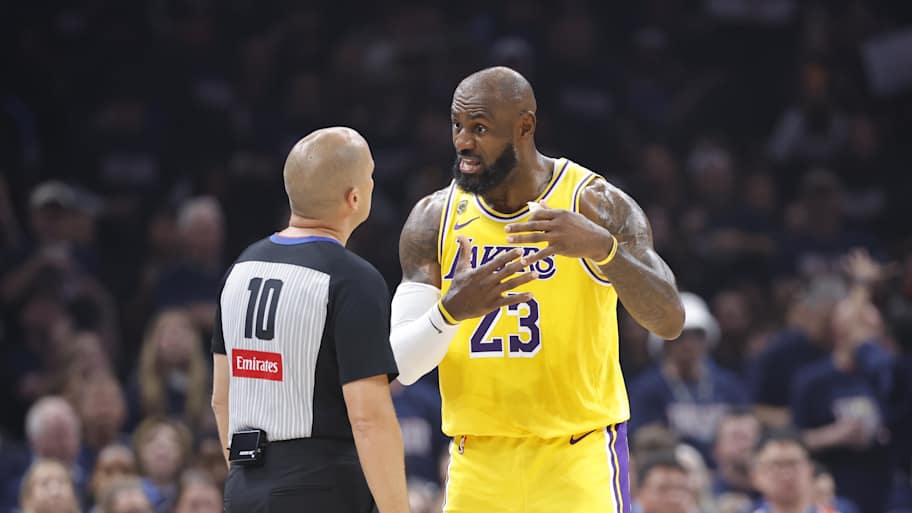 NBA's infuriating officiating problem is pushing the Lakers to the edge