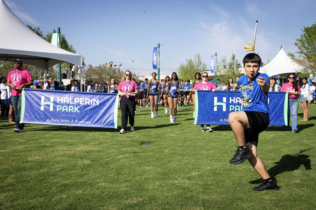 Oak Cliff community enjoys Halperin Park, Dallas' new deck park, on ...