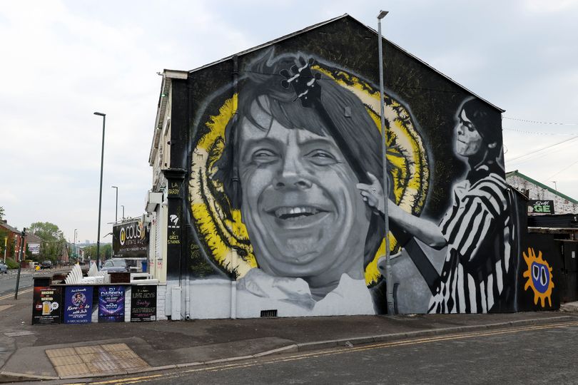 Mani forever - the huge mural to Stone Roses legend is complete