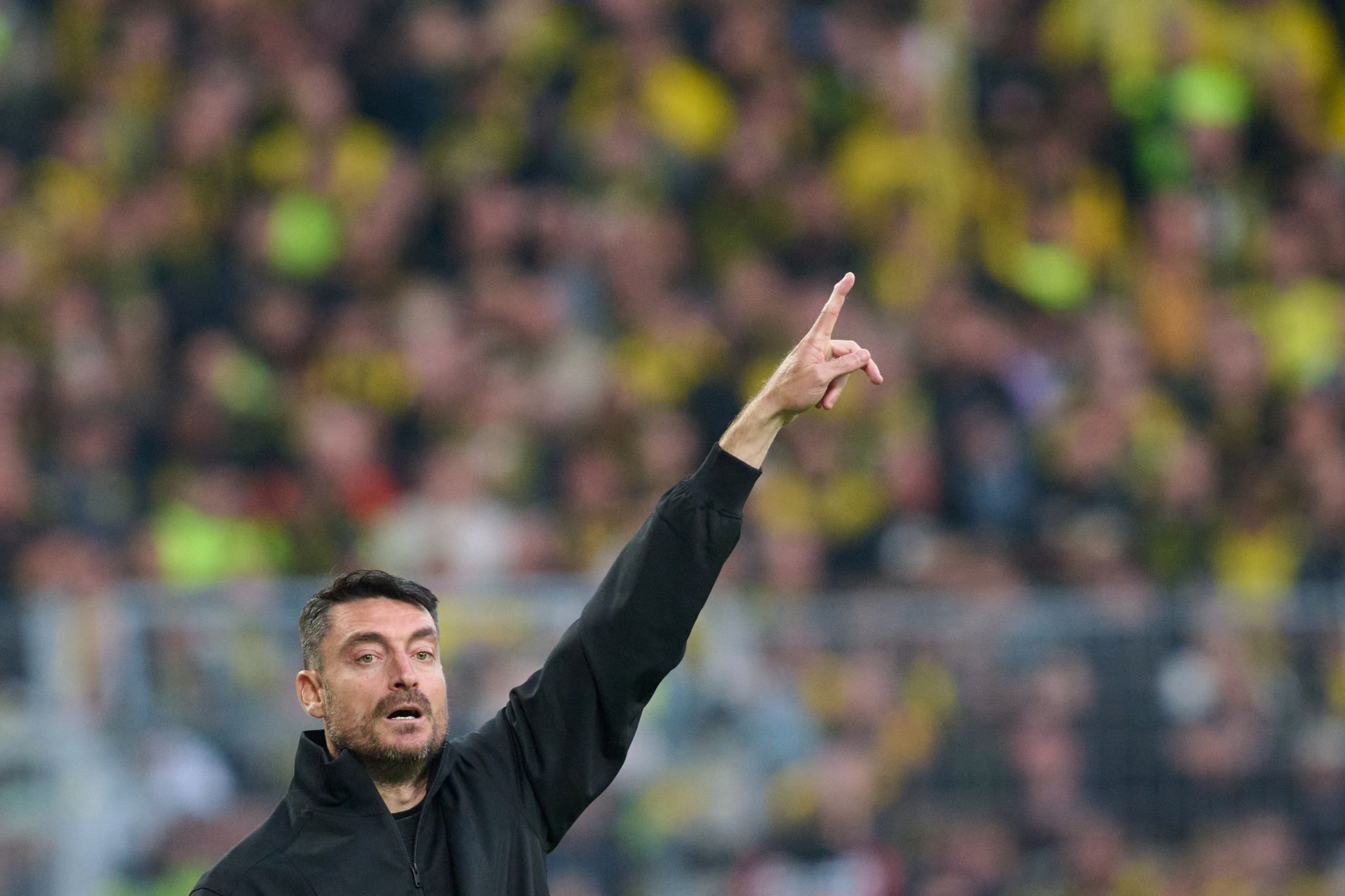 Riera to remain Frankfurt coach for last game but future open