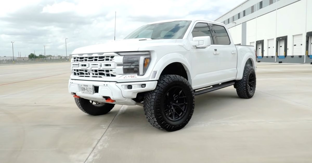 Un Ford F-150 Raptor R devient un monstre de 1 100 ch au Texas