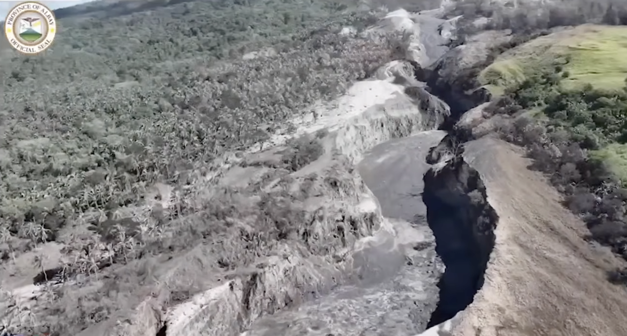 Albay farmers seek return to Mayon danger zone amid losses from ashfall