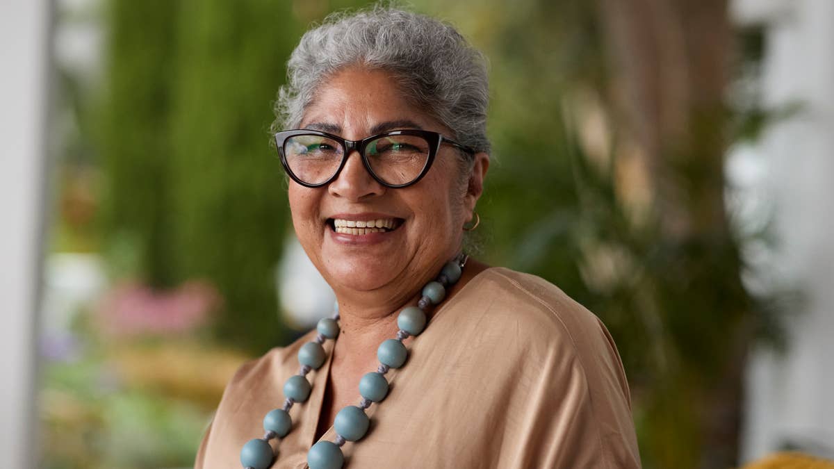The 7 best eyeglass frames for gray and silver hair, according to a stylist