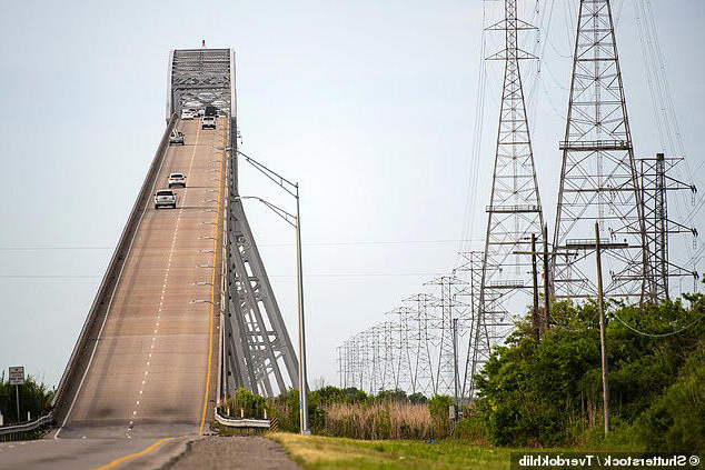 Texas bridge notorious for being one of scariest drives reopens after ...