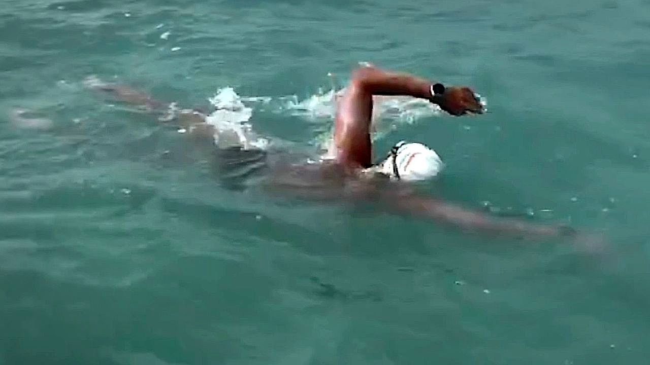 Couple swims history: from Sri Lanka to India in a 10 hours open-water ...