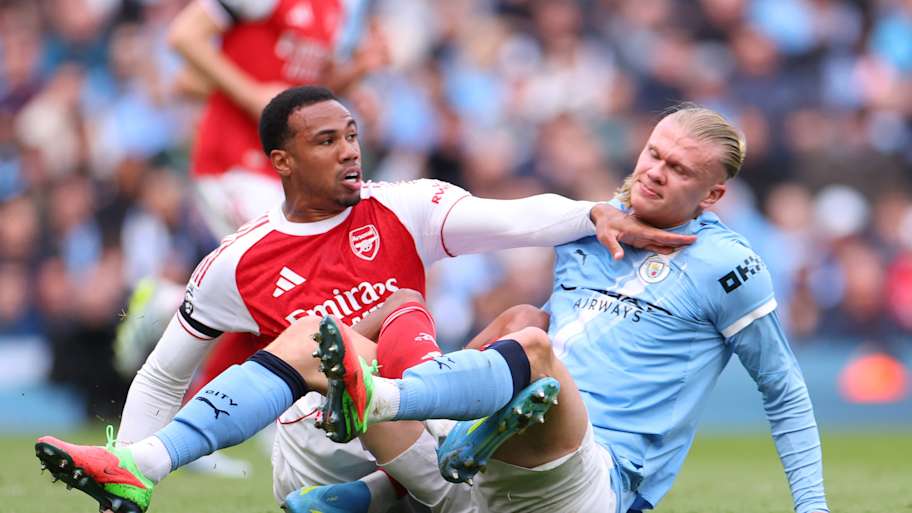 Supercomputer predicts Premier League table as Man City send Arsenal ...