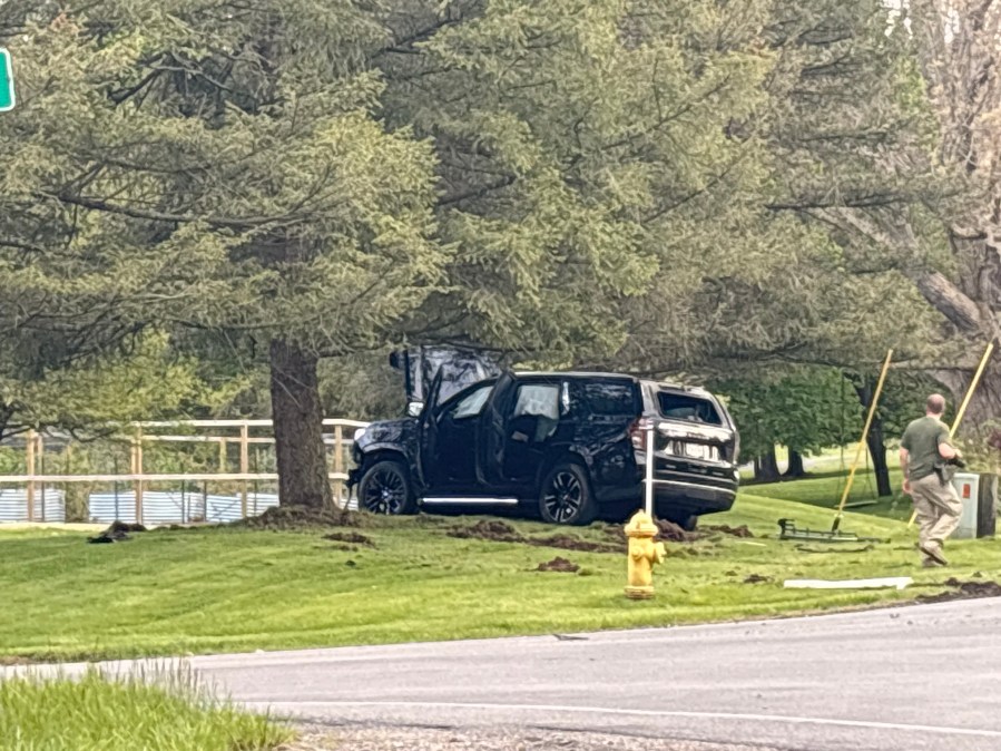 Vehicle goes off road in two-car crash in Mendon