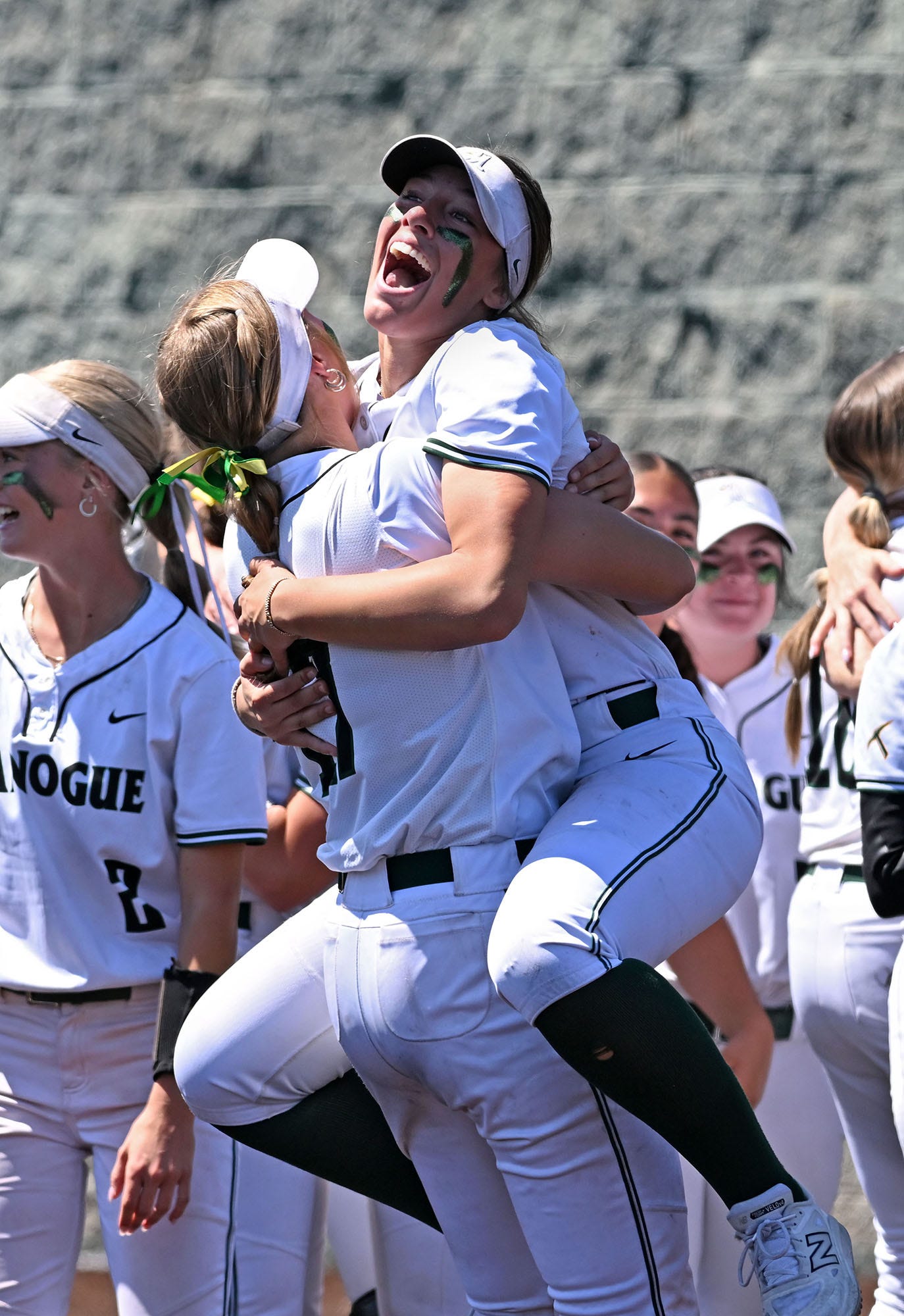 Bishop Manogue romps to 5A-North softball regional championship