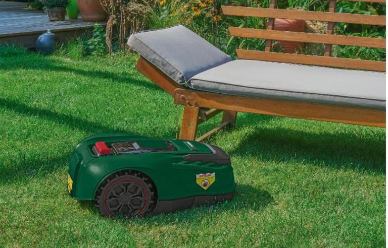 Roi des jardins, le robot tondeuse Parkside est à prix sacrifié sur Amazon