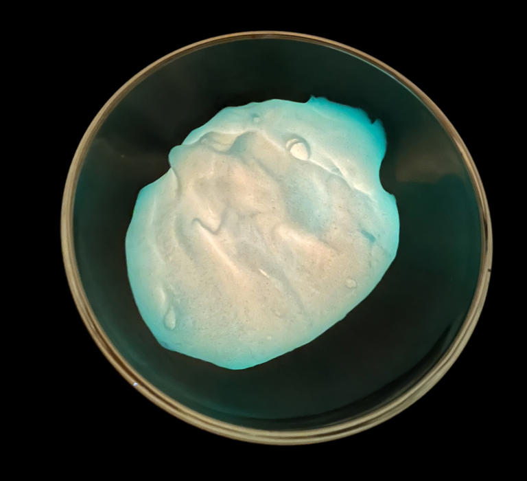 Glow in the dark slime that actually glows brightly