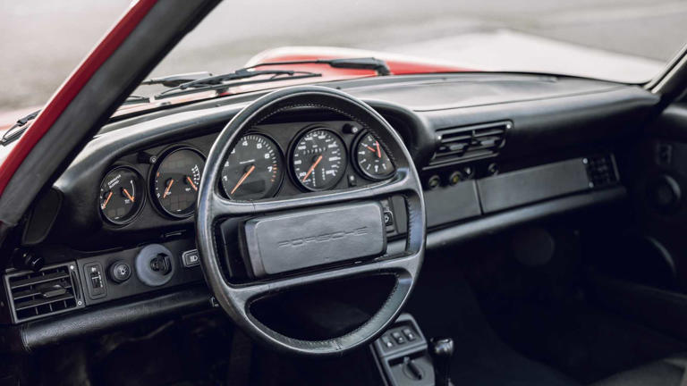 Forget the massive infotainment screen—older car dashboards were ...