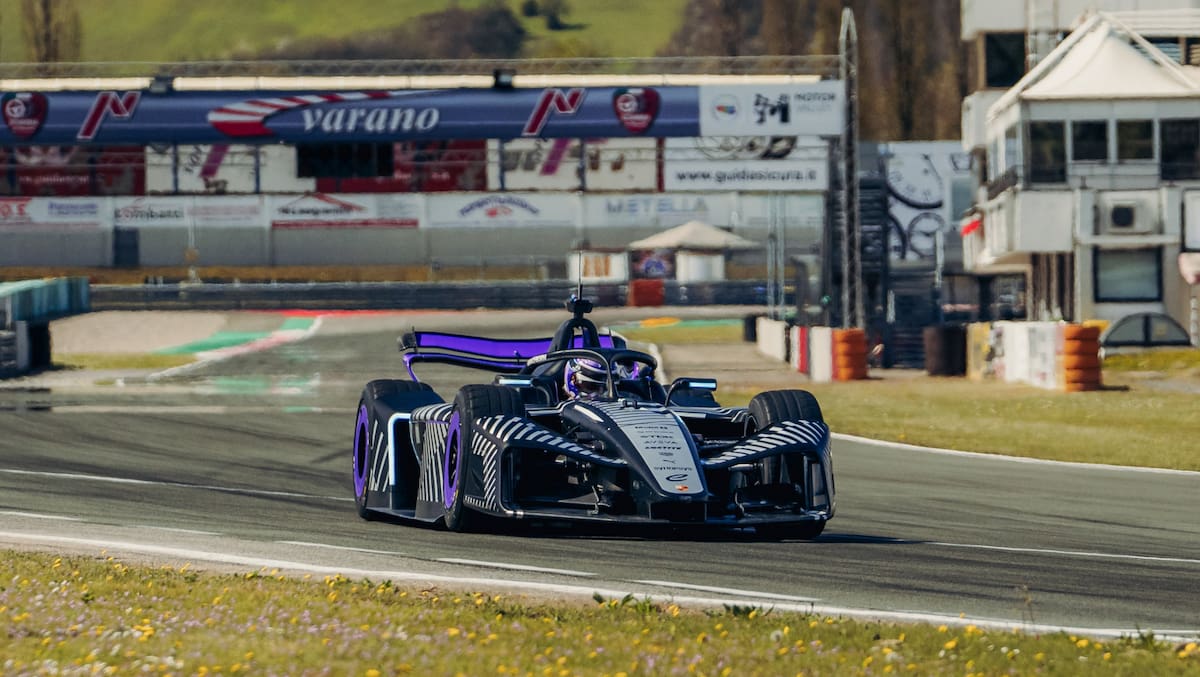 Formel-E-Pilot Nico Müller erklärt den neuen Porsche 975 RSE: «Mir hat ...