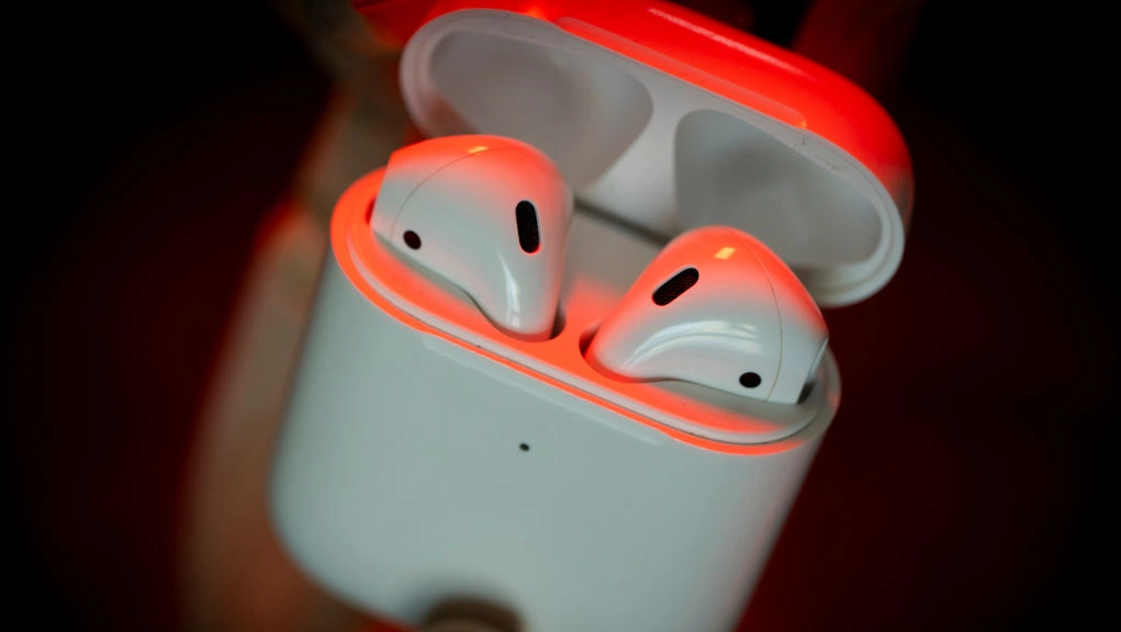 Apple's camera AirPods enter final testing ahead of AI push