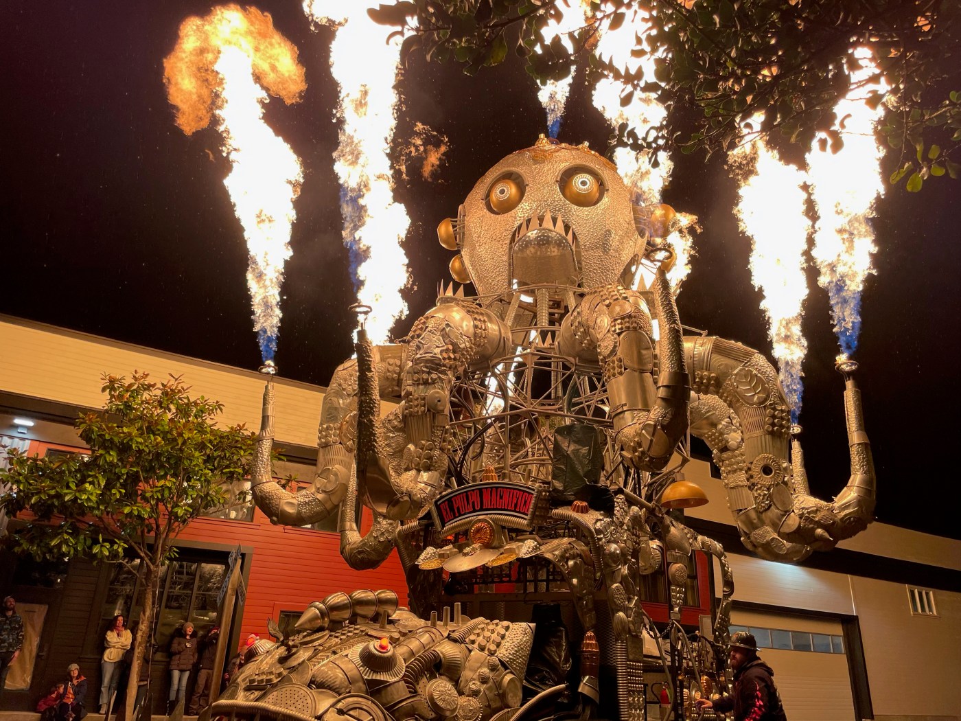 He's very, very Eureka: City considers naming alley after local artist ...