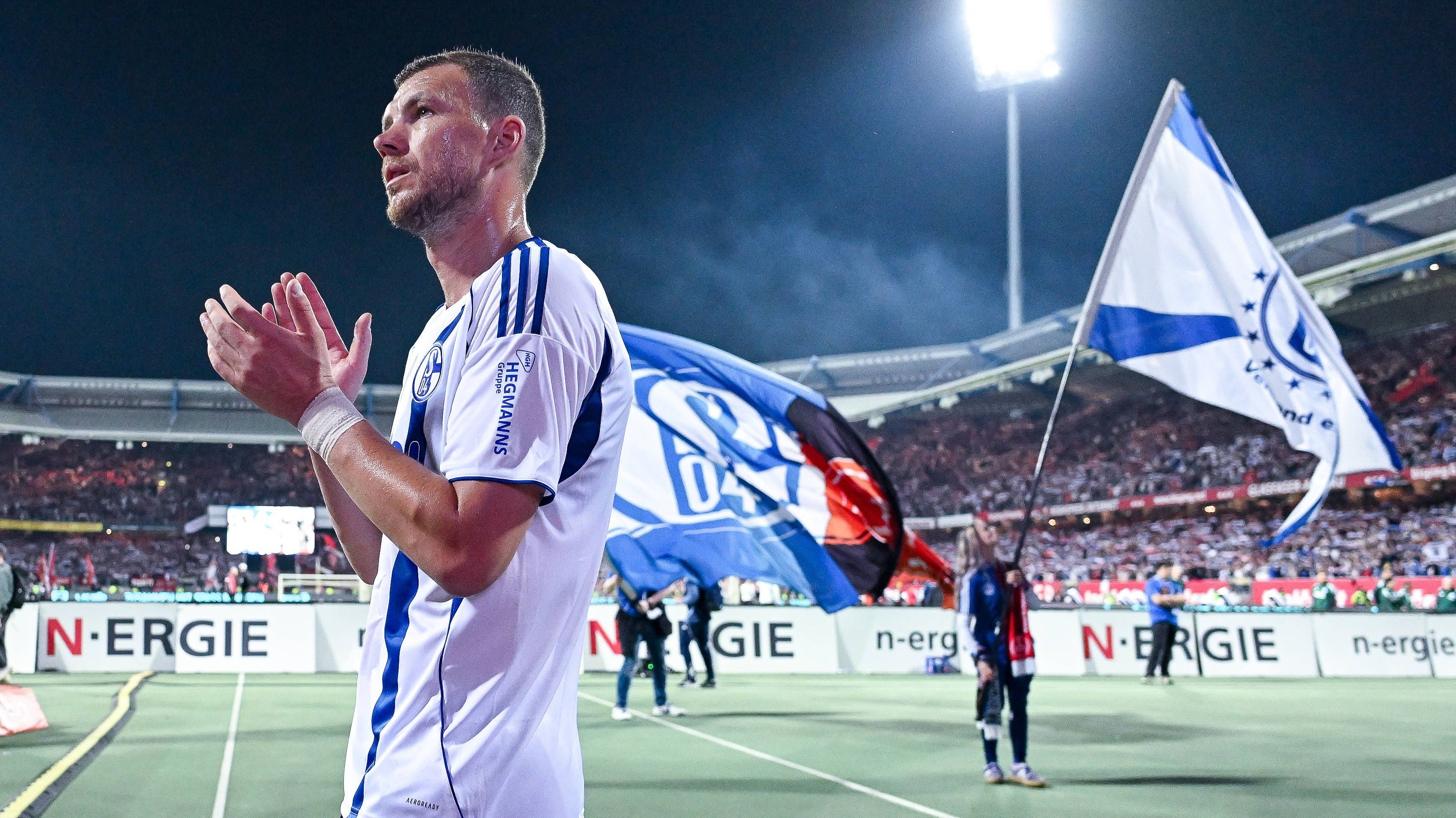 Schalker Kater nach der Party? Dzeko: "Die Beine waren schwer"