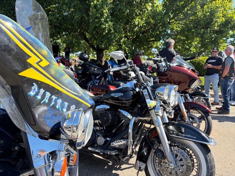 Hundreds roar through Blue Springs honoring fallen paramedic on his ...