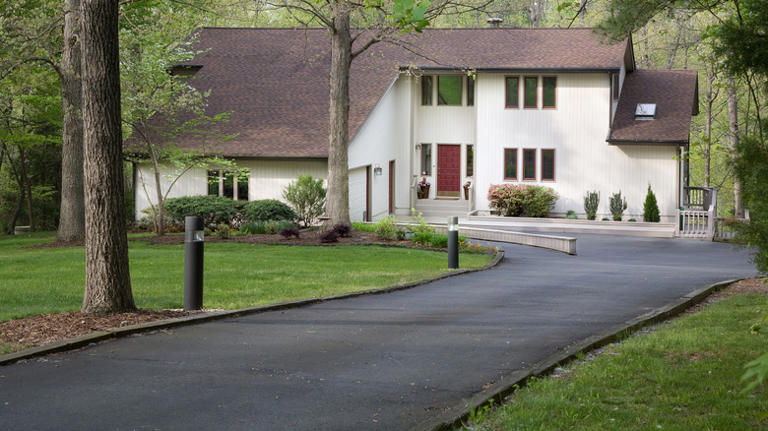 Ditch asphalt: A more durable alternative to use on your driveway