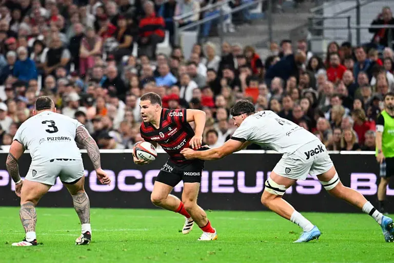 Top 14 : Toulouse écrase Toulon au Vélodrome et s’envole en tête