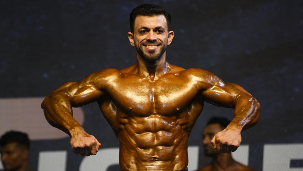 Israeli Bodybuilder S Sanatan Dharma Breakfast Sparks Online Buzz