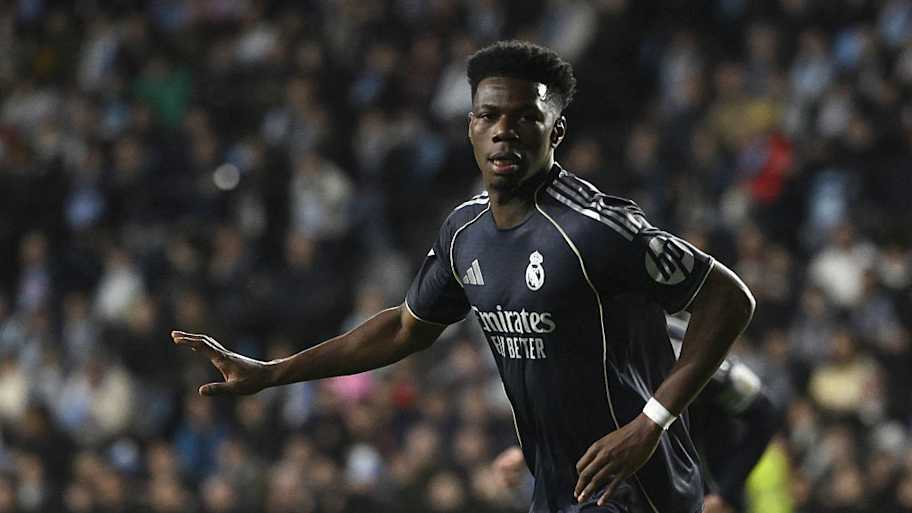 Transfer rumors: Liverpool receive $140 million Gravenberch bid ...