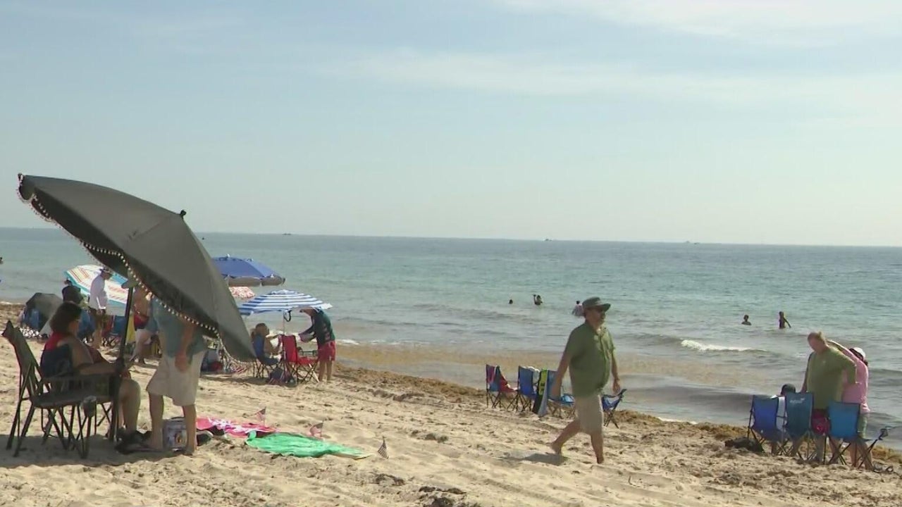 Fort Lauderdale Air Dot Show crowds continue despite heat risks