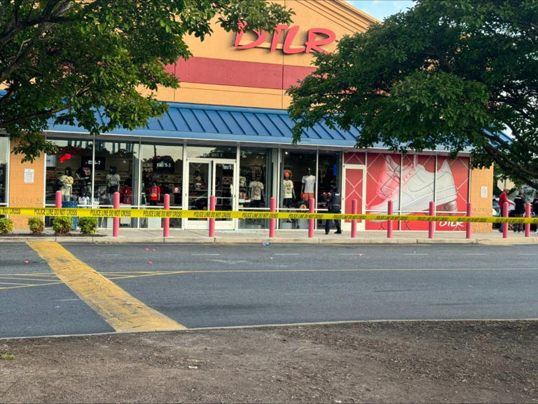 Gunfire reported at Portsmouth shopping center, police investigating