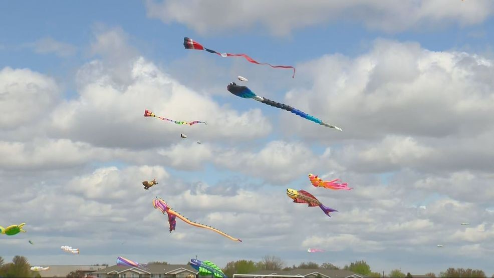 New Apple Blossom Festival draws families to Appleton to celebrate ...