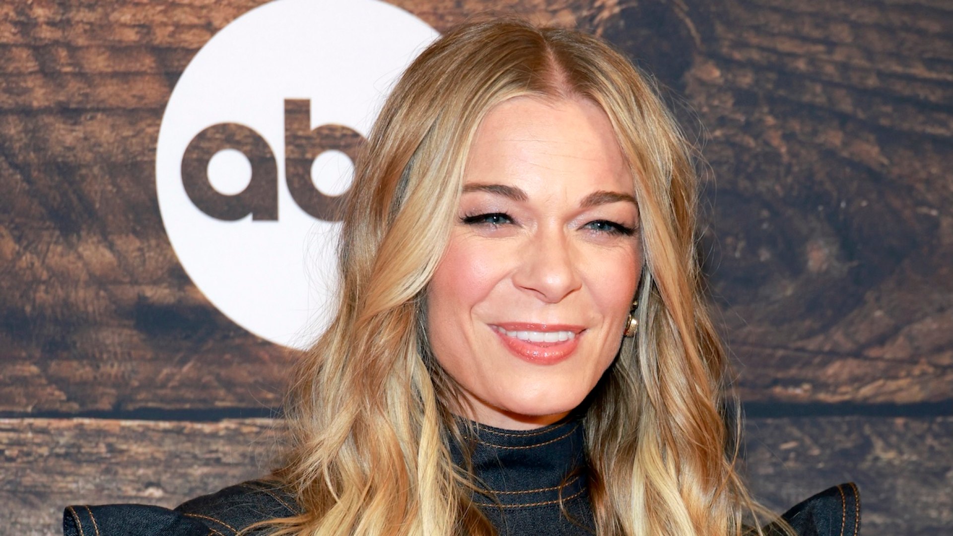 LeAnn Rimes shares new home remedy amid viral jaw video controversy