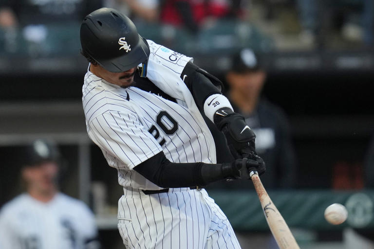 Miguel Vargas homers twice as the White Sox beat Luis Castillo and the ...