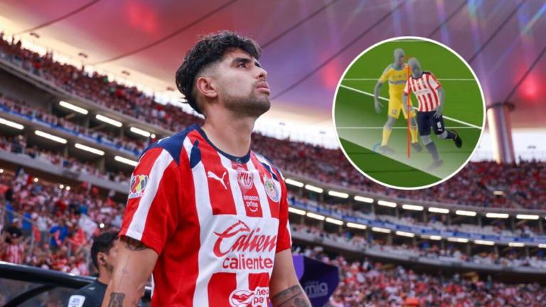 ¡Polémica en el Akron! El VAR anula gol de Chivas por milimétrico fuera ...