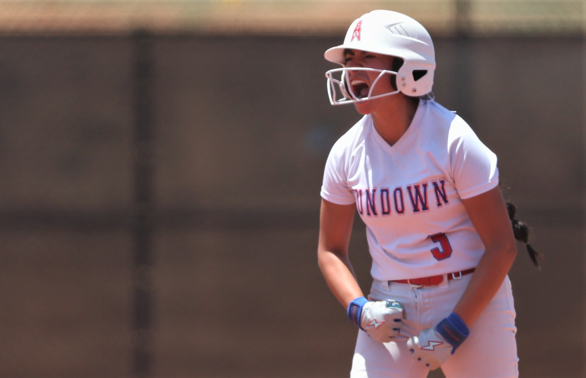 Sundown softball wins consecutive games to return to state championship