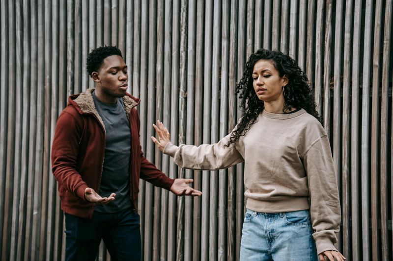 9 things happy couples never post on social media (and why you should ...