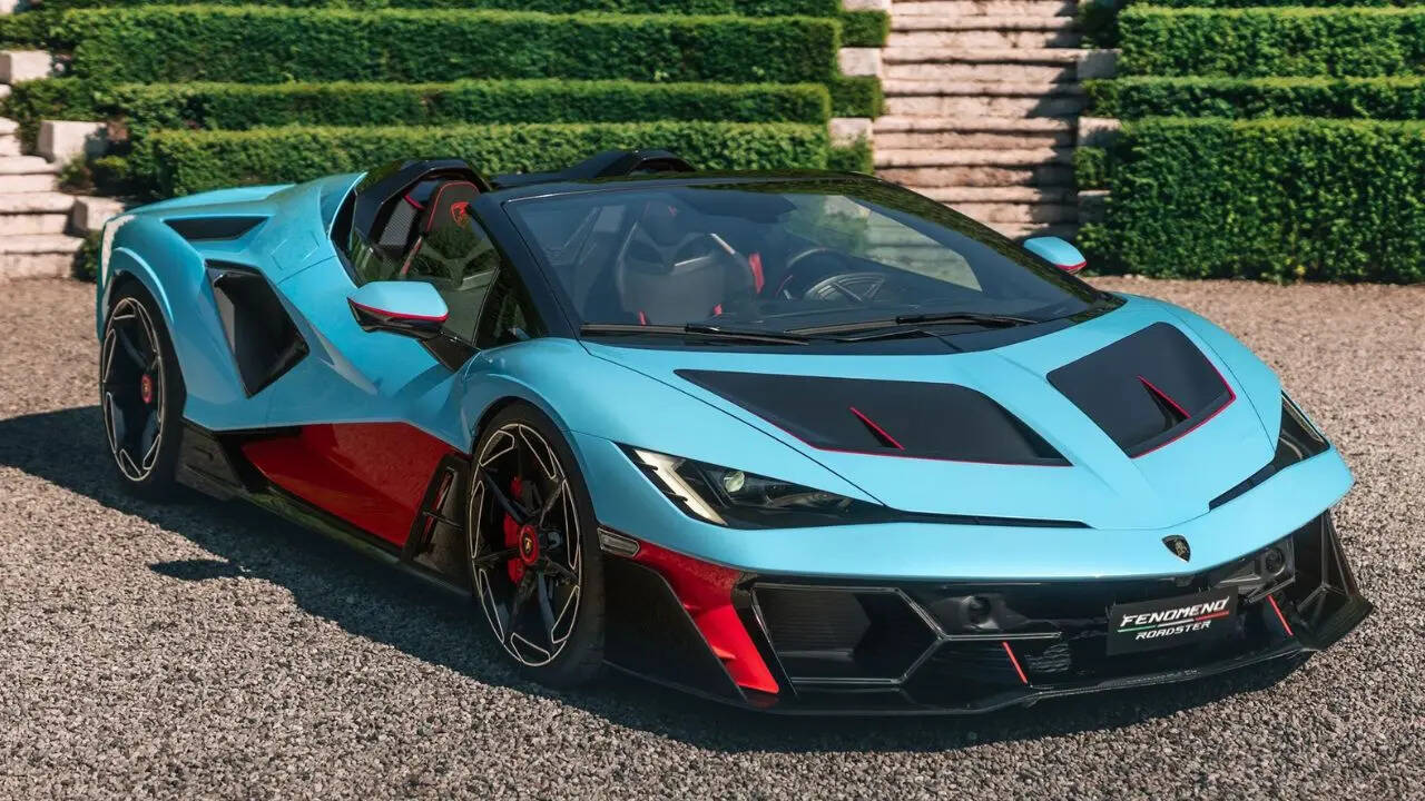 This roofless Lamborghini Fenomeno roadster has fighter jet vibes