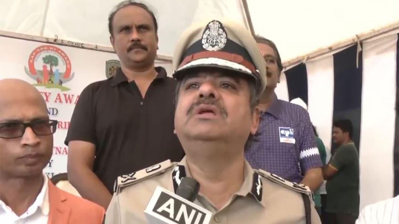Visakhapatnam: Police stress helmet use amid rising road fatalities