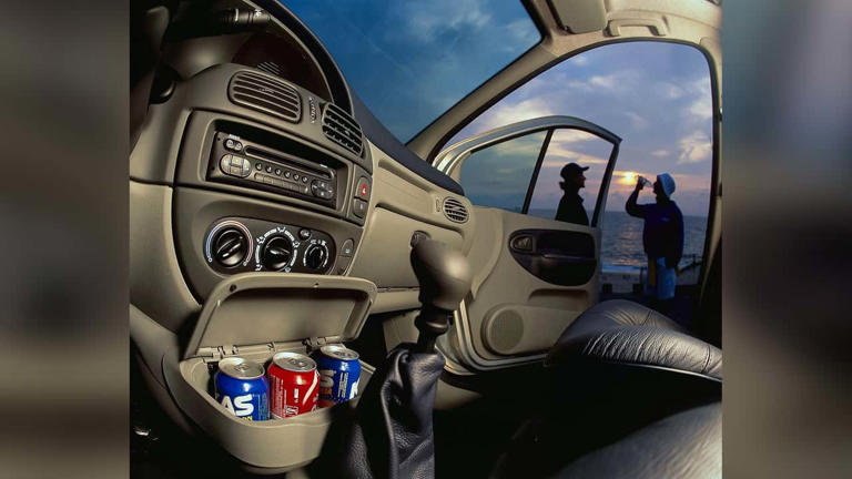Renault Mégane Scénic (1996-2003): ¿el primer monovolumen compacto de ...