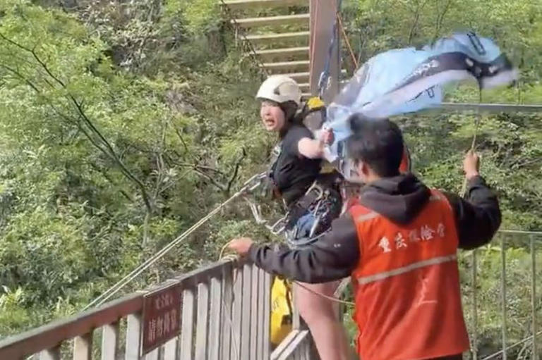 Teen screams chilling warning before plummeting to her death from 550ft ...