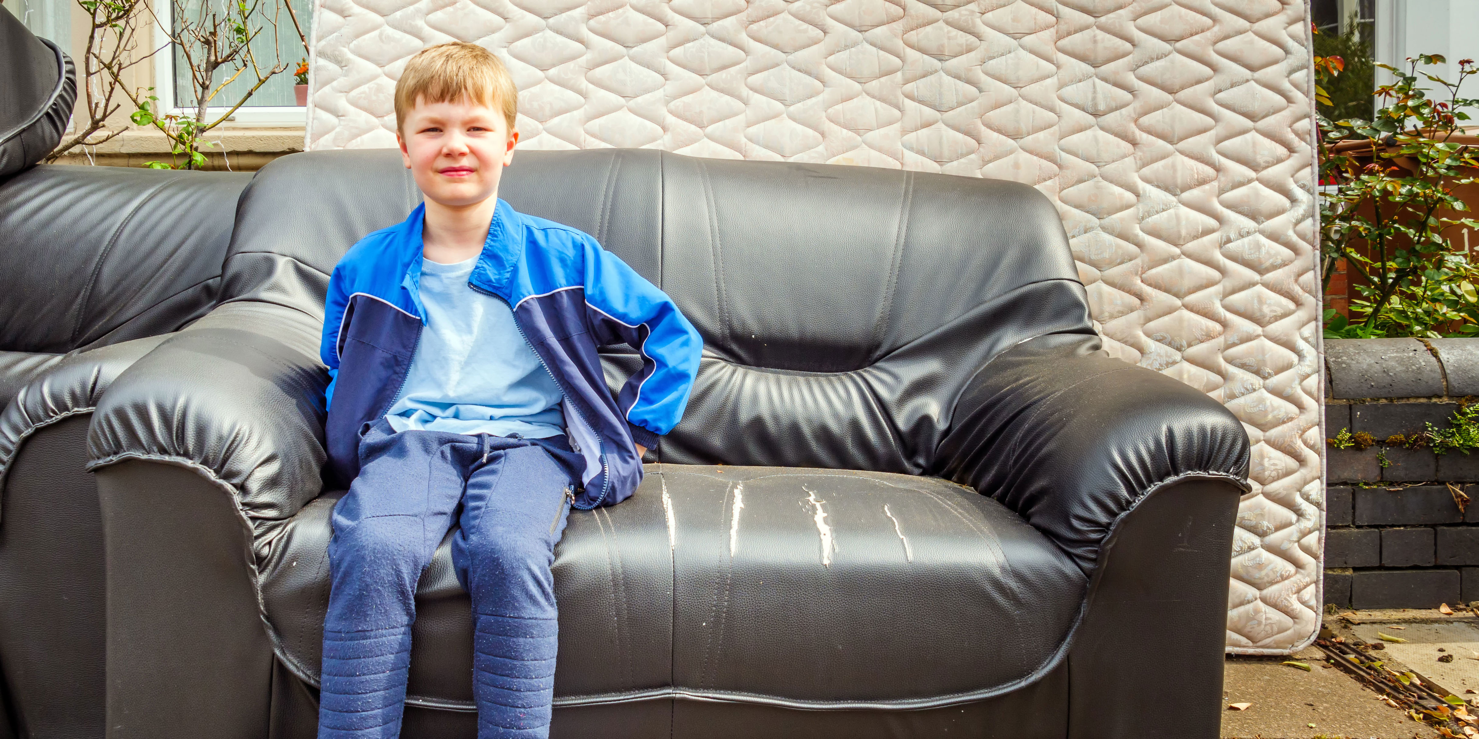 'There's something inside!' Boy cries after sitting on old sofa late ...