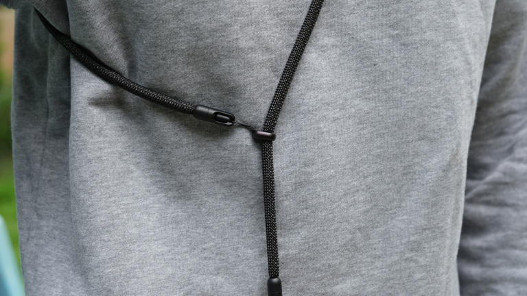 Peak Design Mobile Crossbody Strap review: A premium strap for compact ...