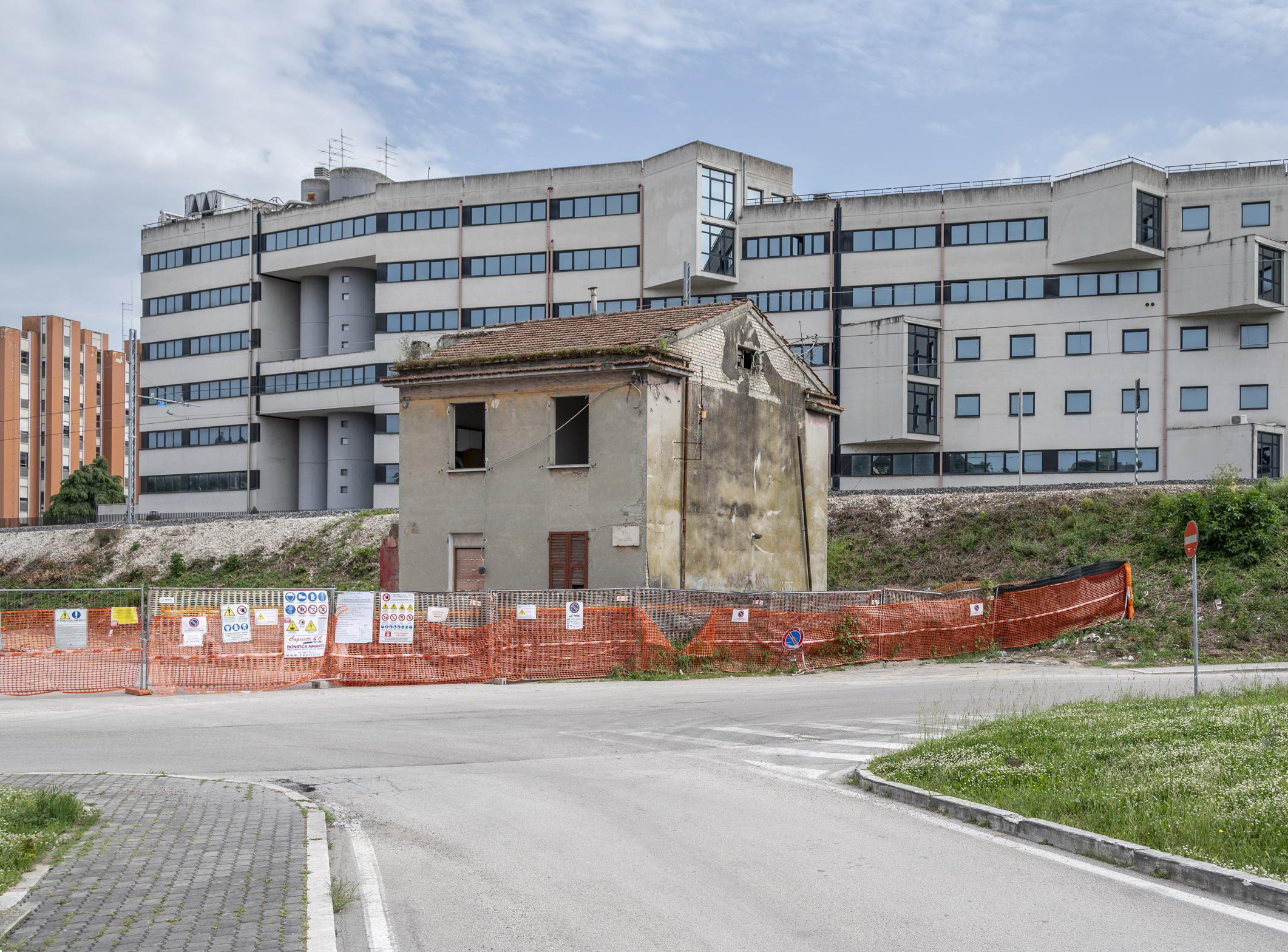 Bonifica dell’amianto conclusa. Smontato l’hangar al Pennile: "Ora la ...