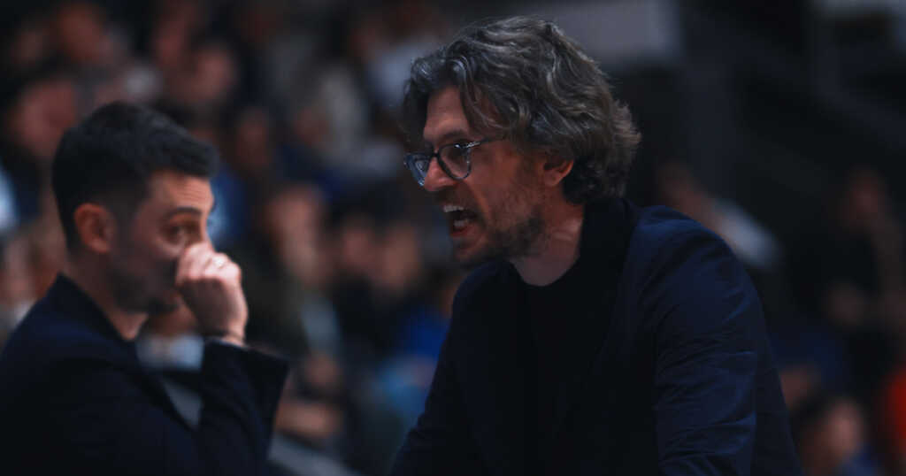 Basket Serie A2. Coach Bonacina porta Cento alla salvezza
