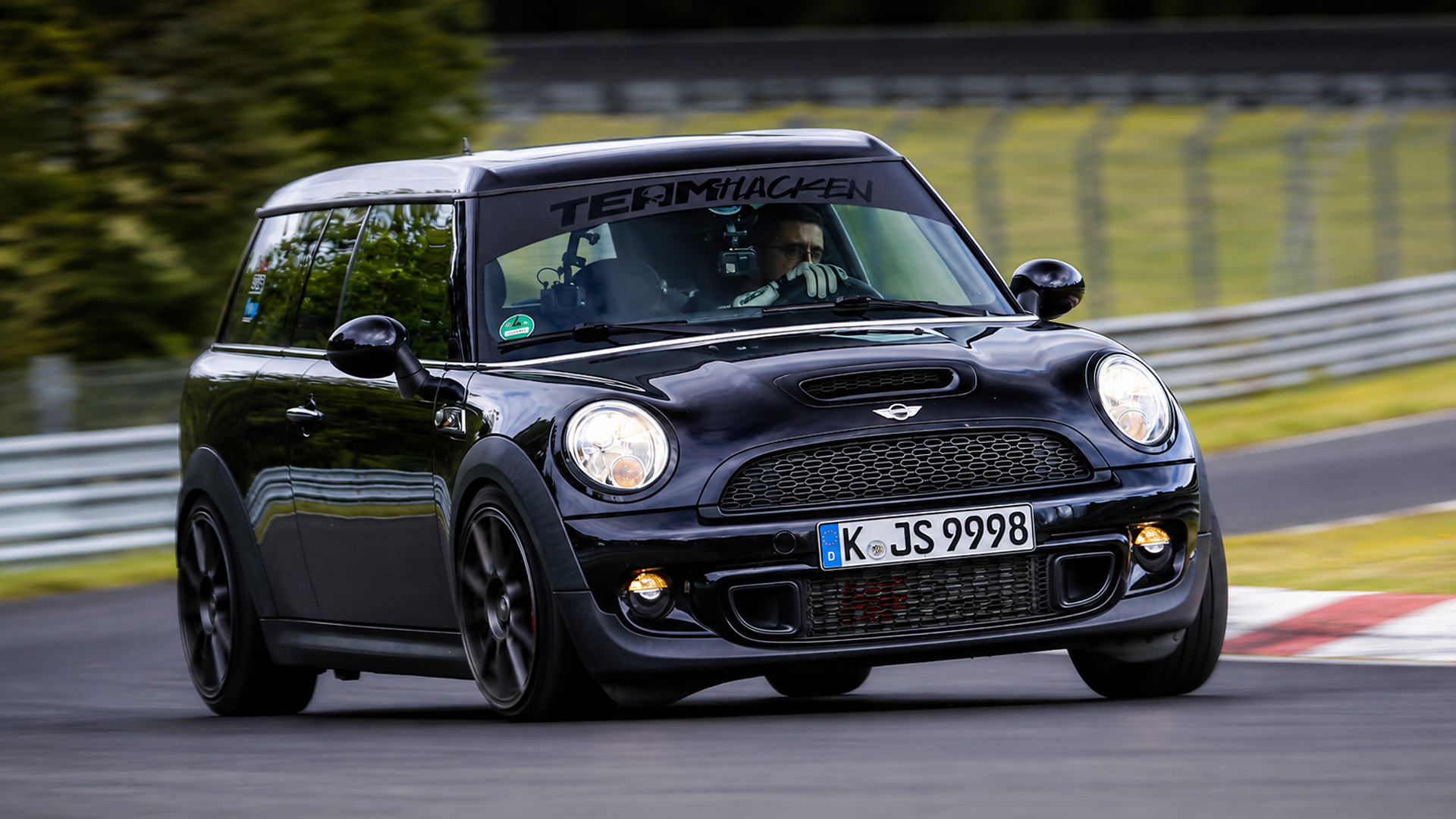 Can a mini wagon handle the Nürburgring?