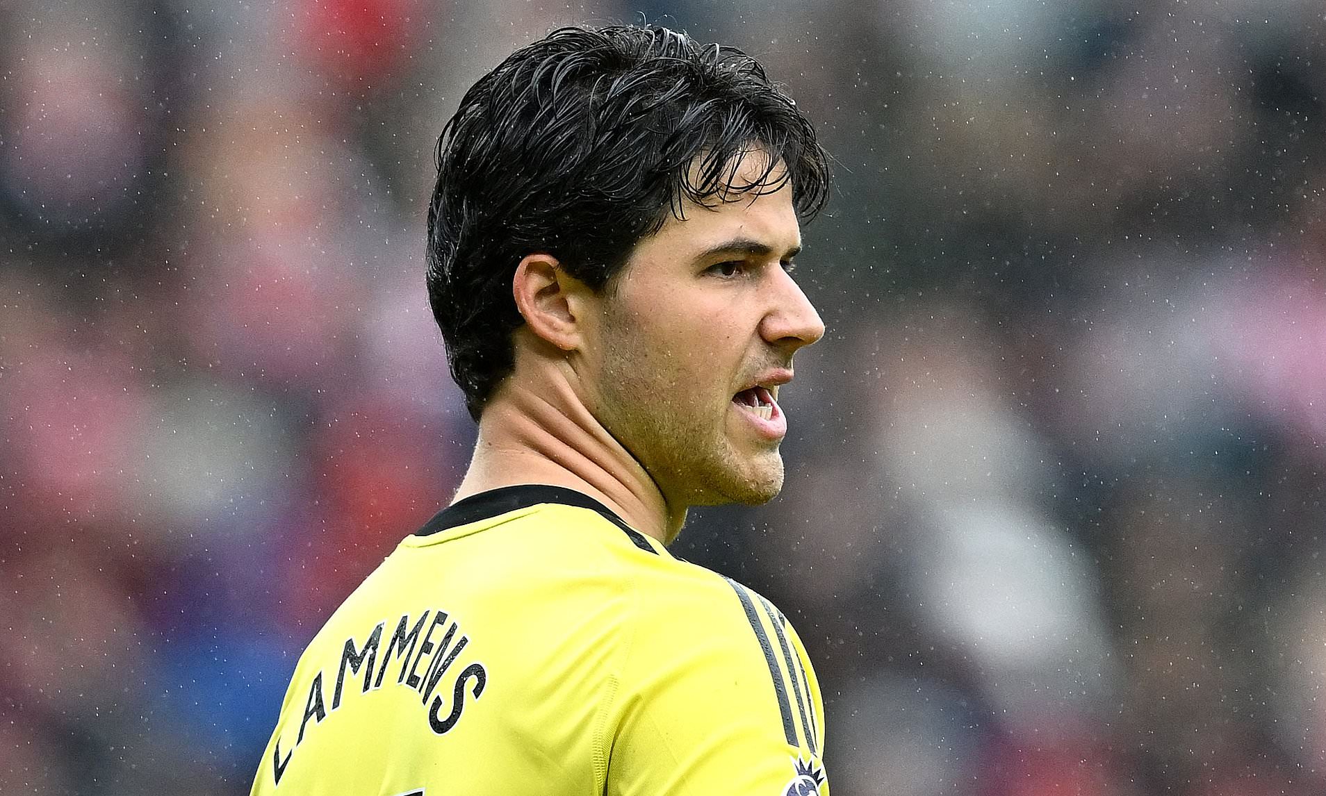 Senne Lammens urges Man United chiefs to launch summer spending spree