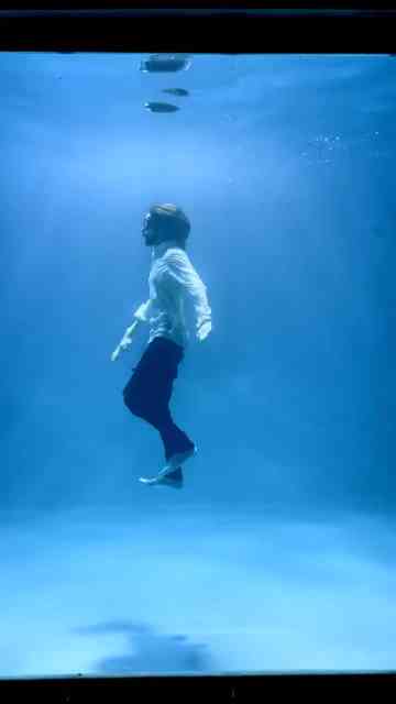 Artistry in motion: The underwater dance