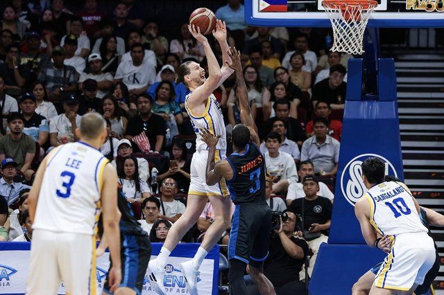 PBA: Magnolia turns back Meralco rally, clinches fifth seed