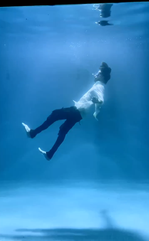 Behind the scenes: The uncut underwater dance