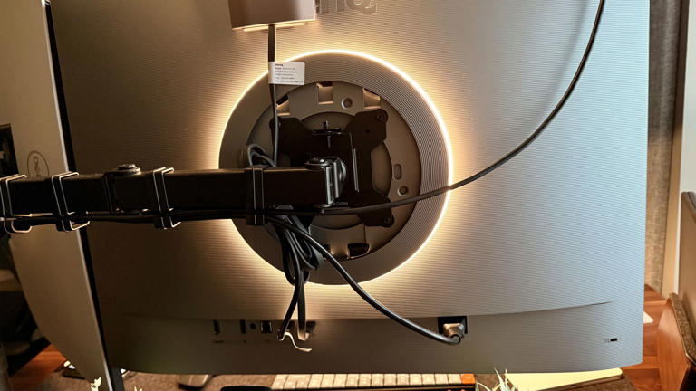 I tested the BenQ RD280UG — a monitor that makes 3:2 displays cool ...